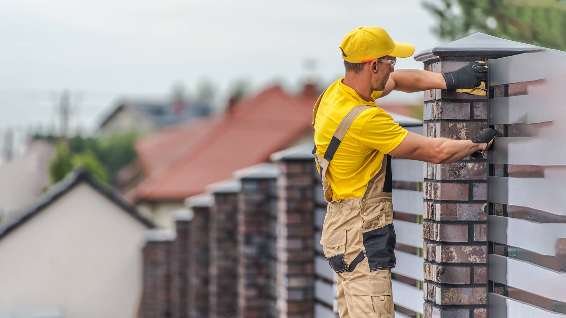 Residential Fencing services | QC Fence Contractor